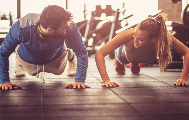 Hướng dẫn bạn cách hít thở khi hít đất • Hello Bacsi