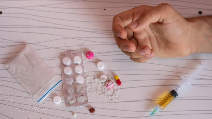 Methamphetamine (ma túy đá) và những tác hại khôn lường • Hello Bacsi