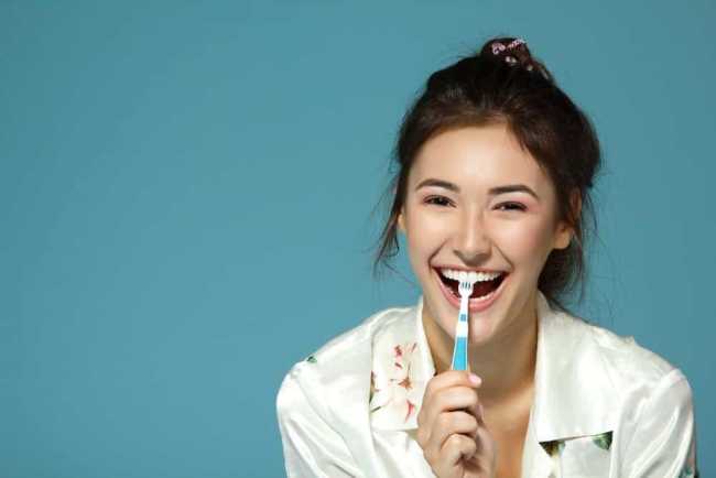 Cách đánh răng đúng cách ngừa sâu răng, tránh mòn răng, tụt nướu