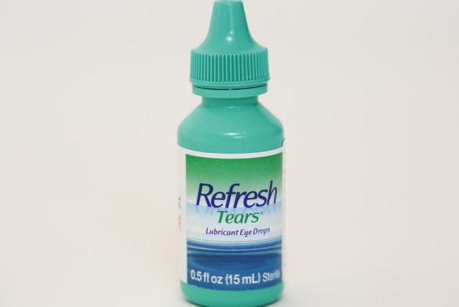 Review top 8 thuốc nhỏ dưỡng mắt tốt nhất cho người cận • Hello Bacsi