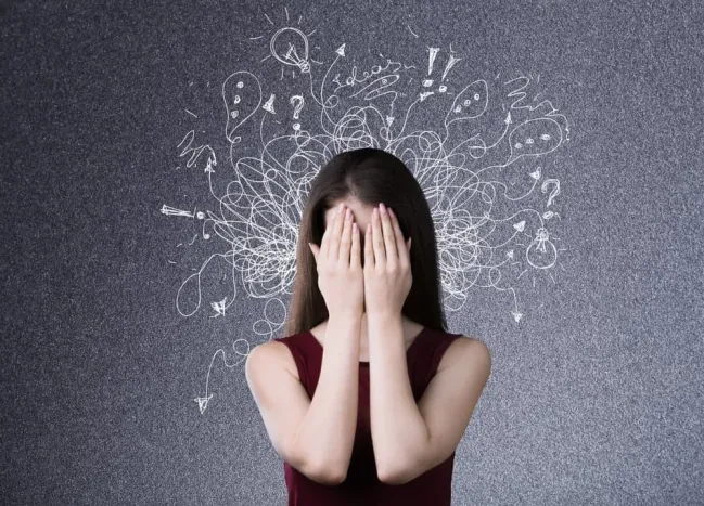 Overthinking là gì? Cách thoát khỏi tình trạng này • Hello Bacsi