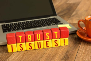 Trust issue: nguyên nhân, dấu hiệu, cách vượt qua rào cản