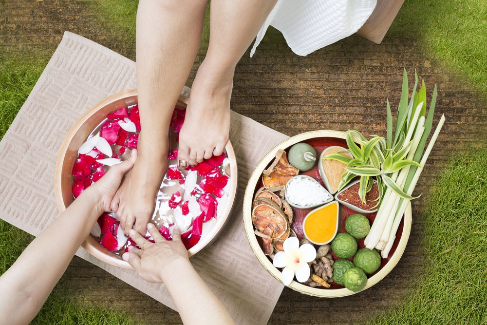 Ngâm chân cho bà bầu: 4 cách làm nước ngâm chân và lưu ý cần nhớ